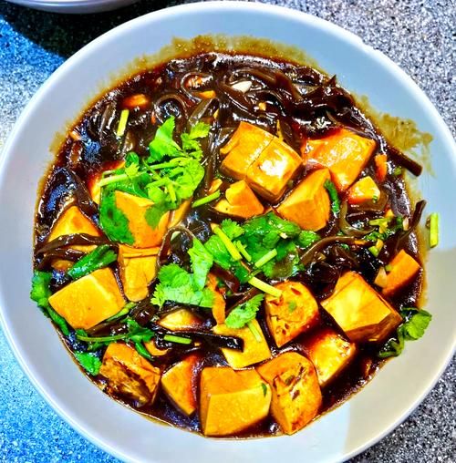 鱼香豆腐怎么做_鱼香豆腐的家常做法步骤-第1张图片-山城妙识 鱼香豆腐怎么做_鱼香豆腐的家常做法步骤-第1张图片-山城妙识