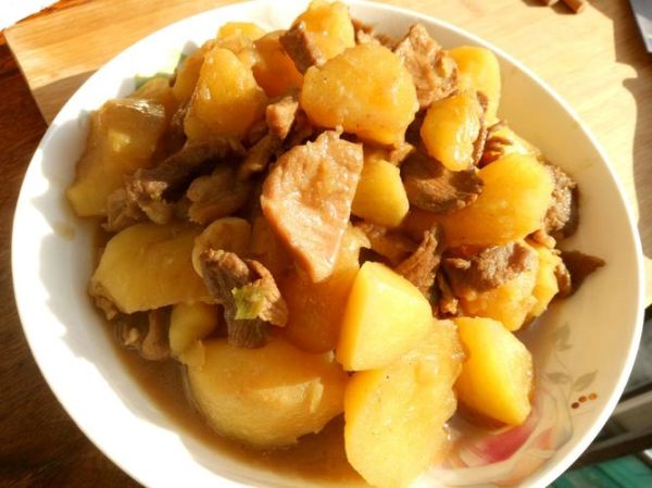 羊肉炖土豆的家常做法_怎么做才不膻-第3张图片-山城妙识 羊肉炖土豆的家常做法_怎么做才不膻-第3张图片-山城妙识