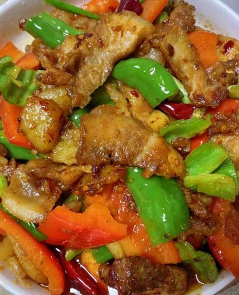 土豆回锅肉怎么做_回锅肉土豆片家常做法-第1张图片-山城妙识 土豆回锅肉怎么做_回锅肉土豆片家常做法-第1张图片-山城妙识