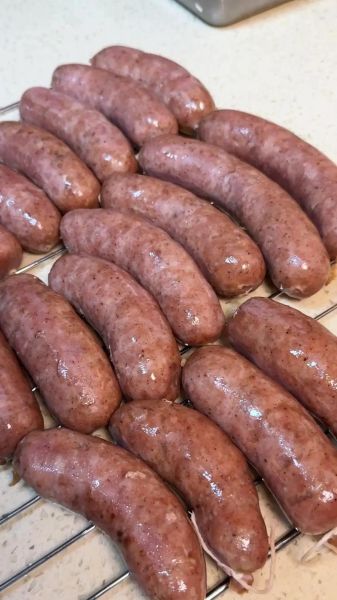 肉肠怎么炒好吃又简单_家常肉肠做法步骤-第3张图片-山城妙识 肉肠怎么炒好吃又简单_家常肉肠做法步骤-第3张图片-山城妙识