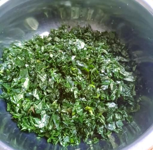 红薯叶窝头怎么做_红薯叶窝头不硬秘诀-第3张图片-山城妙识 红薯叶窝头怎么做_红薯叶窝头不硬秘诀-第3张图片-山城妙识