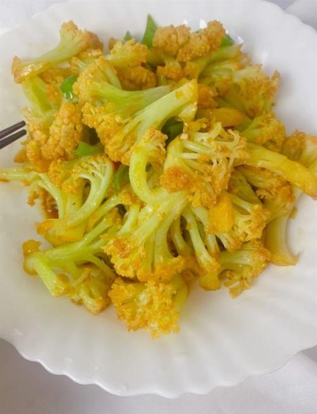 花菜怎么炒好吃_花菜焯水几分钟才脆-第1张图片-山城妙识 花菜怎么炒好吃_花菜焯水几分钟才脆-第1张图片-山城妙识