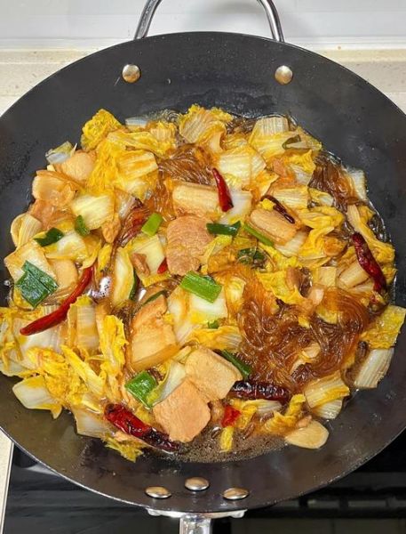 白菜猪肉炖粉条怎么做_白菜猪肉炖粉条的家常做法-第3张图片-山城妙识 白菜猪肉炖粉条怎么做_白菜猪肉炖粉条的家常做法-第3张图片-山城妙识