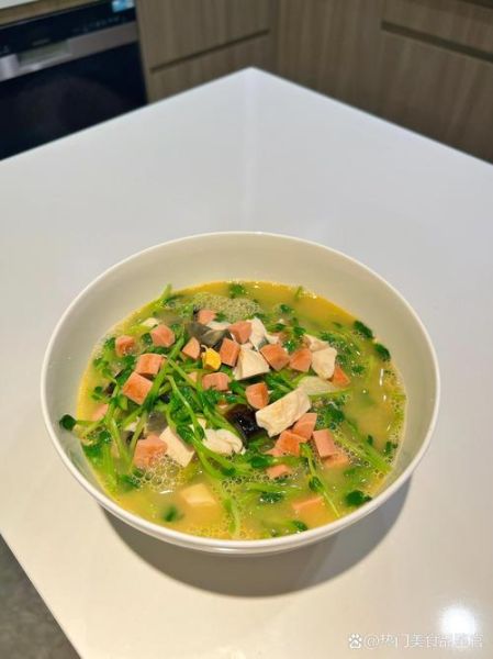 上汤豆苗怎么做_上汤豆苗要焯水吗-第2张图片-山城妙识 上汤豆苗怎么做_上汤豆苗要焯水吗-第2张图片-山城妙识