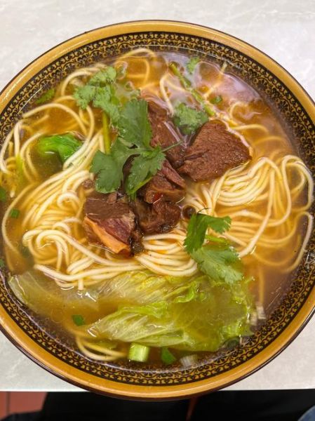 牛肉面家常简单做法_牛肉面怎么做好吃又简单-第1张图片-山城妙识