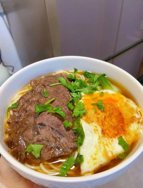 牛肉面家常简单做法_牛肉面怎么做好吃又简单-第3张图片-山城妙识