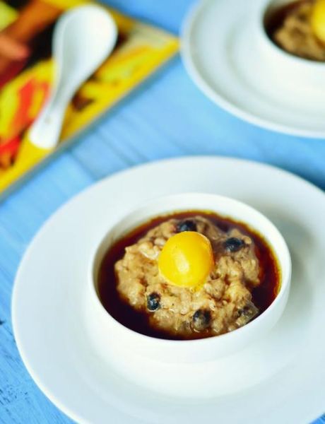 咸蛋蒸肉饼怎么做_咸蛋黄蒸肉饼的家常做法-第1张图片-山城妙识