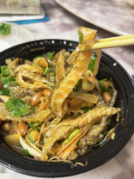 凉拌鱼皮怎么做_正宗川味鱼皮做法-第1张图片-山城妙识