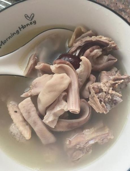 胡椒猪肚鸡汤怎么做_胡椒猪肚鸡汤正宗做法-第1张图片-山城妙识 胡椒猪肚鸡汤怎么做_胡椒猪肚鸡汤正宗做法-第1张图片-山城妙识