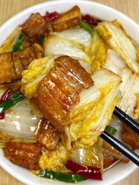 大白菜炖五花肉怎么做_五花肉炖多久才软烂-第1张图片-山城妙识 大白菜炖五花肉怎么做_五花肉炖多久才软烂-第1张图片-山城妙识