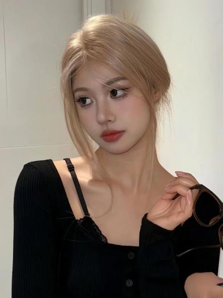 亚麻色适合什么肤色_亚麻色掉色后是什么颜色-第3张图片-山城妙识