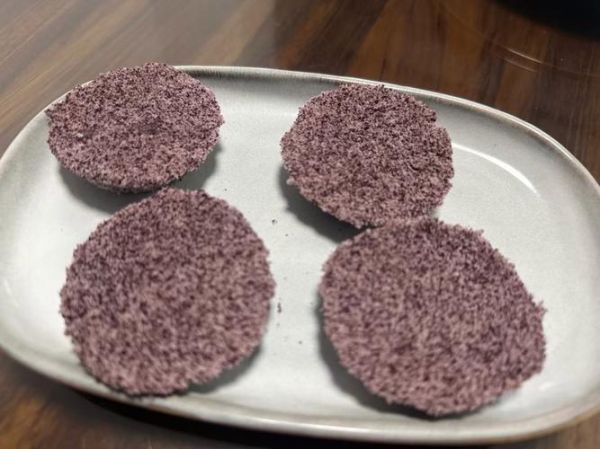 黑米糕怎么做_黑米糕为什么发不起来-第1张图片-山城妙识 黑米糕怎么做_黑米糕为什么发不起来-第1张图片-山城妙识