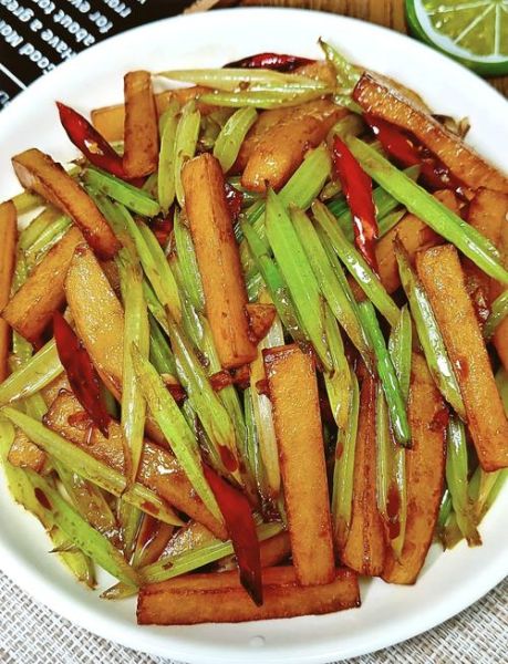 土豆条怎么炒_炒土豆条的家常做法-第1张图片-山城妙识 土豆条怎么炒_炒土豆条的家常做法-第1张图片-山城妙识