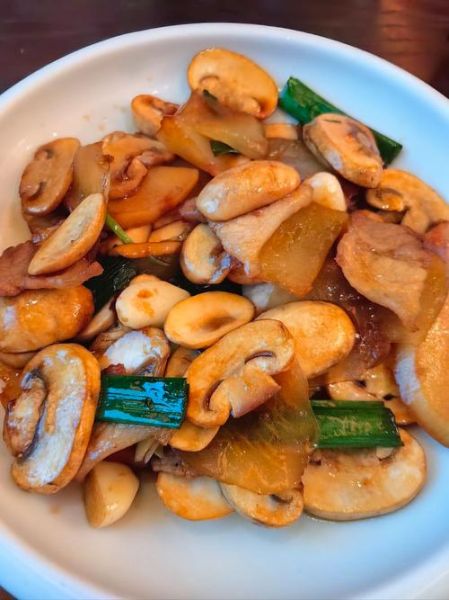 口蘑和什么搭配炒菜_口蘑炒什么好吃-第1张图片-山城妙识