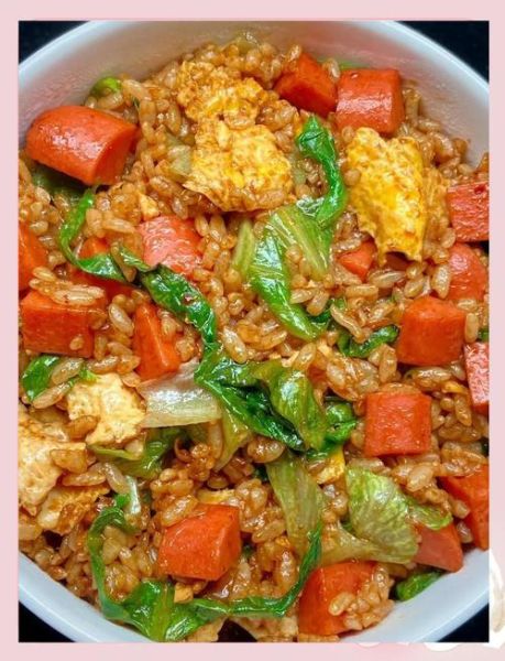 火腿炒饭热量是多少_火腿炒饭减肥能吃吗-第1张图片-山城妙识 火腿炒饭热量是多少_火腿炒饭减肥能吃吗-第1张图片-山城妙识