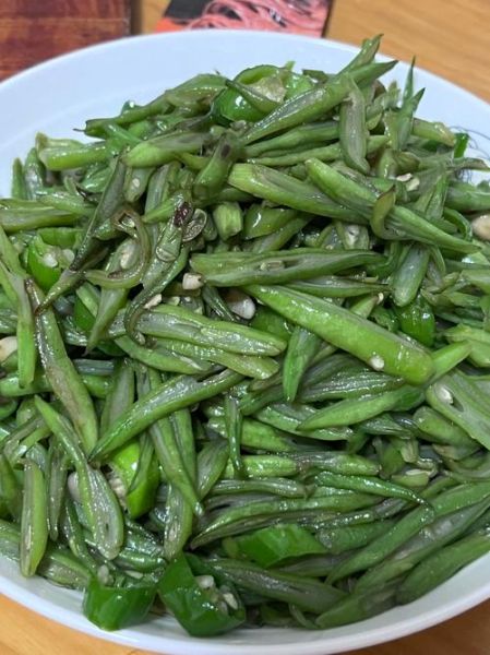 四季豆吃起来脆脆的熟了吗_如何判断四季豆是否熟透-第3张图片-山城妙识