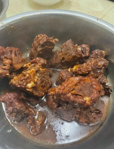 电压力锅炖排骨放多少水_排骨炖多久才软烂-第1张图片-山城妙识