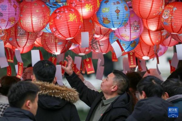 闹元宵图片怎么拍_元宵节照片构图技巧-第2张图片-山城妙识 闹元宵图片怎么拍_元宵节照片构图技巧-第2张图片-山城妙识