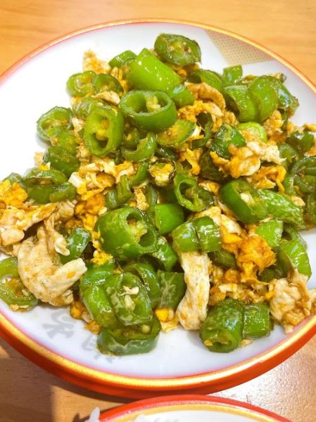 鸡蛋炒辣椒怎么炒_鸡蛋炒辣椒的家常做法-第3张图片-山城妙识 鸡蛋炒辣椒怎么炒_鸡蛋炒辣椒的家常做法-第3张图片-山城妙识