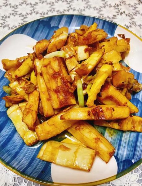 红烧鲜笋油焖笋怎么做_油焖笋要不要焯水-第3张图片-山城妙识