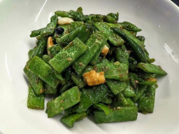 干煸扁豆怎么做_干煸扁豆要不要焯水-第1张图片-山城妙识