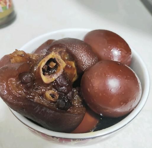 姜醋猪脚蛋的功效与作用_孕妇能吃吗-第1张图片-山城妙识 姜醋猪脚蛋的功效与作用_孕妇能吃吗-第1张图片-山城妙识