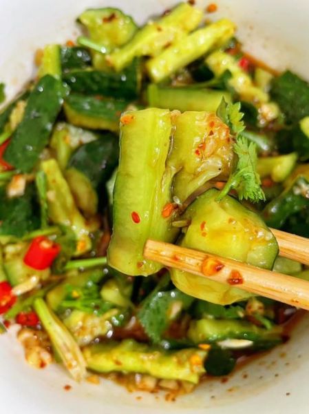 凉拌黄瓜怎么做_凉拌黄瓜要不要焯水-第3张图片-山城妙识 凉拌黄瓜怎么做_凉拌黄瓜要不要焯水-第3张图片-山城妙识