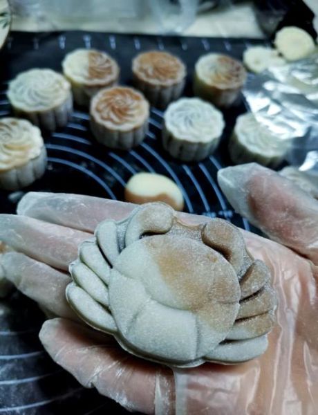 紫薯冰皮月饼怎么做_紫薯冰皮月饼简易做法-第1张图片-山城妙识 紫薯冰皮月饼怎么做_紫薯冰皮月饼简易做法-第1张图片-山城妙识