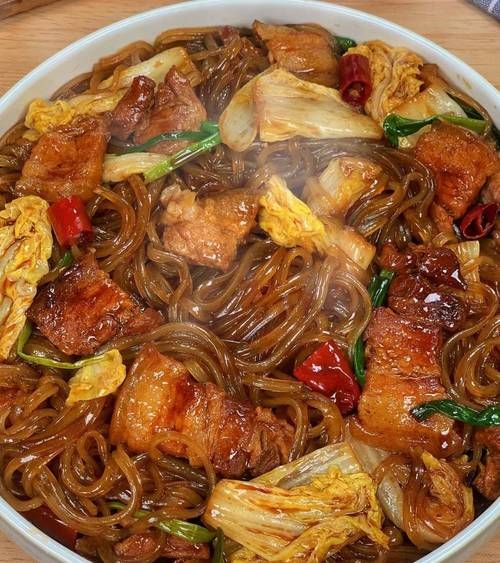 五花肉炖白菜粉条怎么做_正宗做法窍门-第3张图片-山城妙识