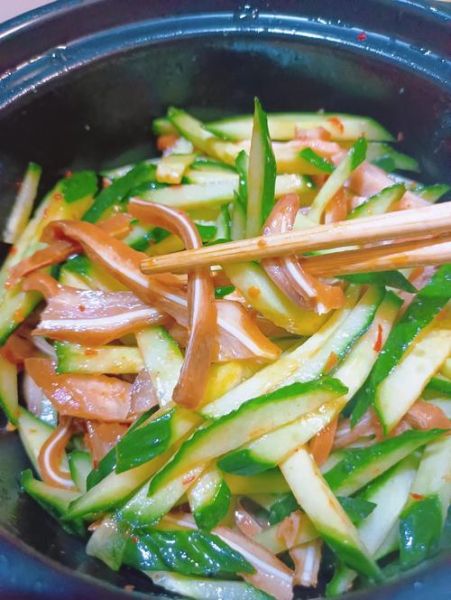 猪耳朵拌黄瓜怎么做_猪耳朵拌黄瓜怎么做好吃-第2张图片-山城妙识