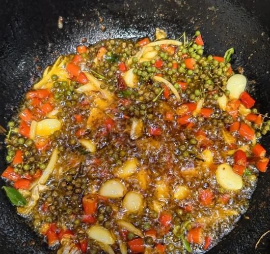 跳水兔的做法_跳水兔的正宗配料有哪些-第1张图片-山城妙识 跳水兔的做法_跳水兔的正宗配料有哪些-第1张图片-山城妙识