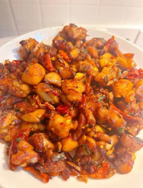 辣子鸡怎么做简单又好吃_家常辣子鸡做法步骤-第1张图片-山城妙识 辣子鸡怎么做简单又好吃_家常辣子鸡做法步骤-第1张图片-山城妙识