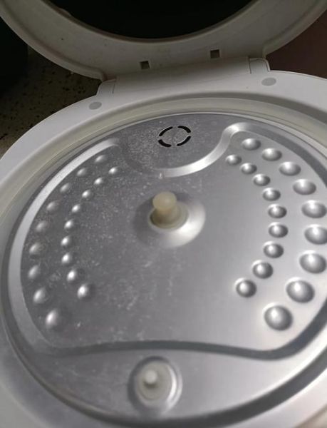 电饭煲煮粥要盖盖子吗_煮粥不盖盖子会怎样-第1张图片-山城妙识