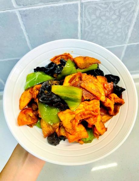 土豆片炒肉家常做法_怎么炒才不粘锅-第3张图片-山城妙识