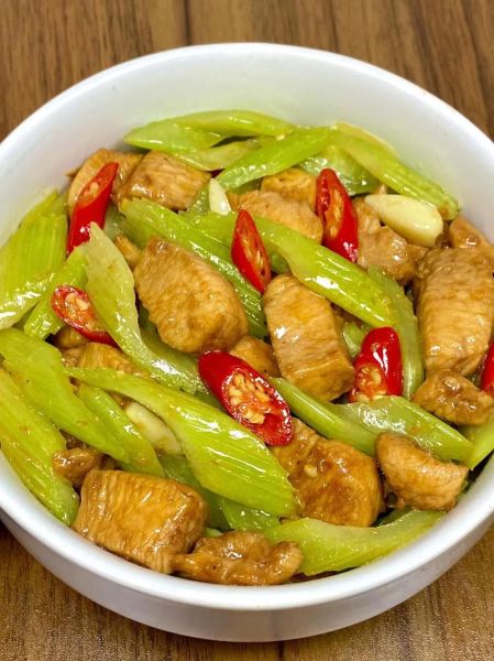 鸡胸肉适合和什么菜炒_鸡胸肉炒什么菜最好吃-第3张图片-山城妙识 鸡胸肉适合和什么菜炒_鸡胸肉炒什么菜最好吃-第3张图片-山城妙识