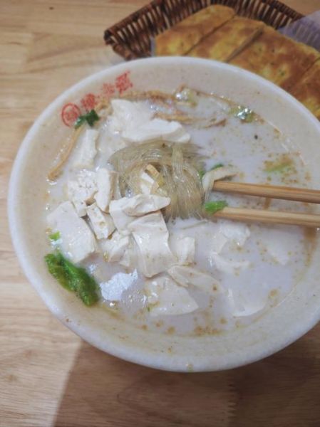 豆腐汤怎么做才好吃_家常豆腐汤做法视频-第3张图片-山城妙识