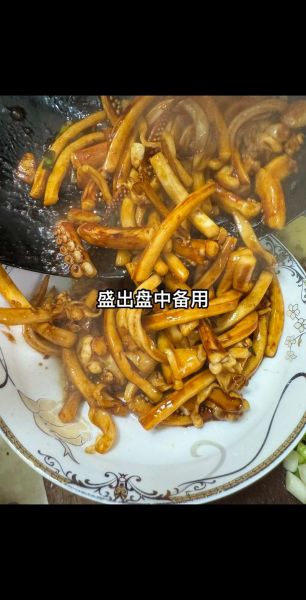韭菜炒鱿鱼怎么做_韭菜炒鱿鱼的营养价值-第3张图片-山城妙识