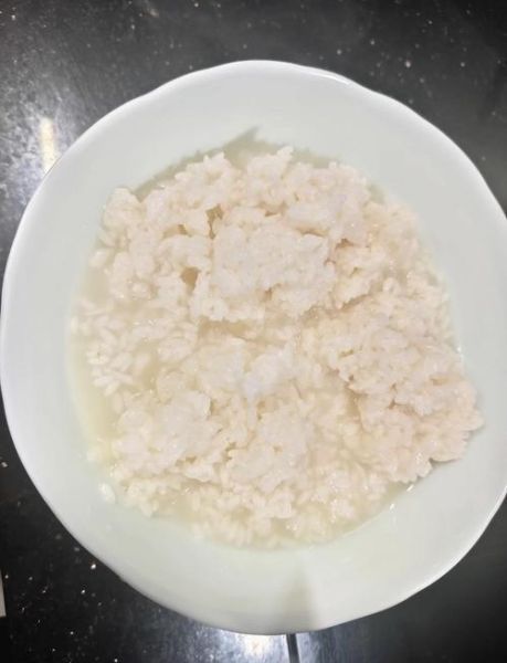 醪糟汤圆的功效与作用禁忌_什么人不能吃-第2张图片-山城妙识