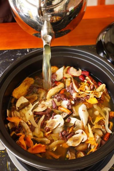 菌汤的做法大全_菌汤火锅怎么做才鲜-第2张图片-山城妙识