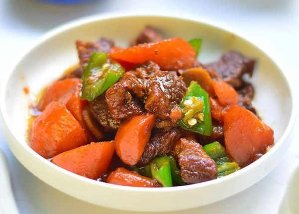 胡萝卜红烧牛肉怎么做_红烧牛肉炖多久才软烂-第1张图片-山城妙识