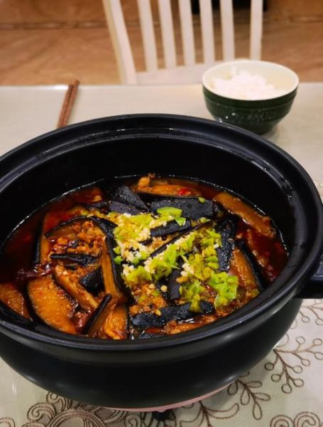 鱼香茄子煲怎么做_广东家常版步骤-第3张图片-山城妙识