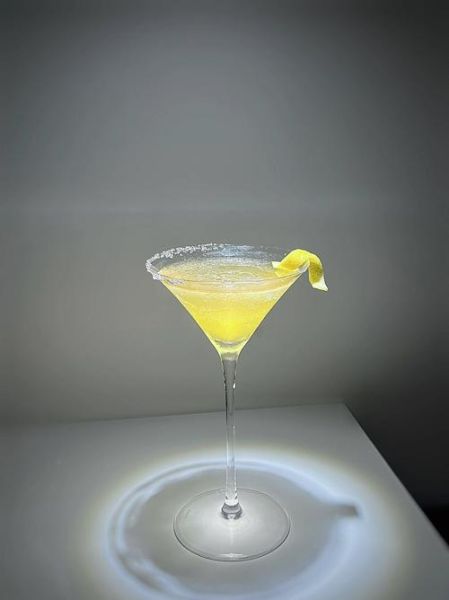 马天尼多少度_马天尼怎么喝-第1张图片-山城妙识 马天尼多少度_马天尼怎么喝-第1张图片-山城妙识