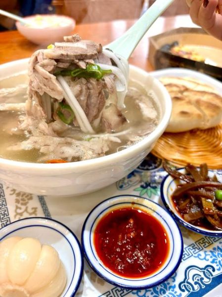 羊肉泡馍怎么做_羊肉泡馍正宗做法-第3张图片-山城妙识