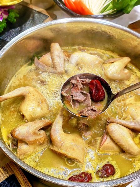 鸽子炖什么汤最营养_鸽子汤放什么食材好-第3张图片-山城妙识