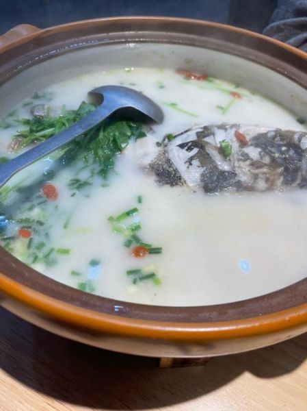 鱼头汤配什么好_鱼头汤配什么菜最鲜-第1张图片-山城妙识 鱼头汤配什么好_鱼头汤配什么菜最鲜-第1张图片-山城妙识