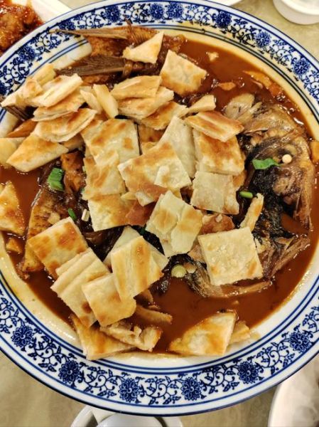 鱼头泡饼怎么做_家常做法窍门-第1张图片-山城妙识 鱼头泡饼怎么做_家常做法窍门-第1张图片-山城妙识