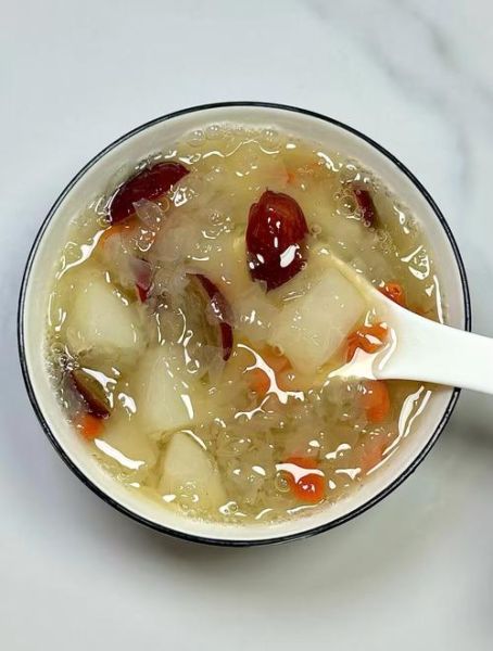 雪梨银耳糖水怎么煮_雪梨银耳糖水要煮多久-第3张图片-山城妙识 雪梨银耳糖水怎么煮_雪梨银耳糖水要煮多久-第3张图片-山城妙识