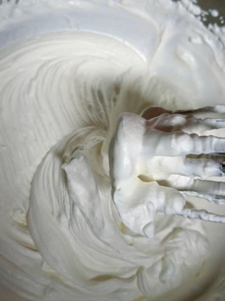 鲜奶油打发不起来怎么办_鲜奶油打发不起来补救-第2张图片-山城妙识