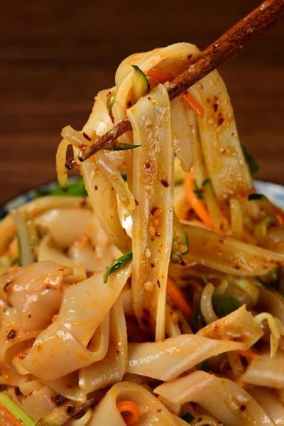 不洗面做清爽凉皮怎么做_不洗面凉皮为什么更劲道-第3张图片-山城妙识