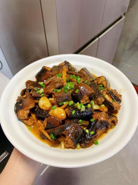 黄鳝怎么做好吃_红烧黄鳝视频教程-第1张图片-山城妙识 黄鳝怎么做好吃_红烧黄鳝视频教程-第1张图片-山城妙识